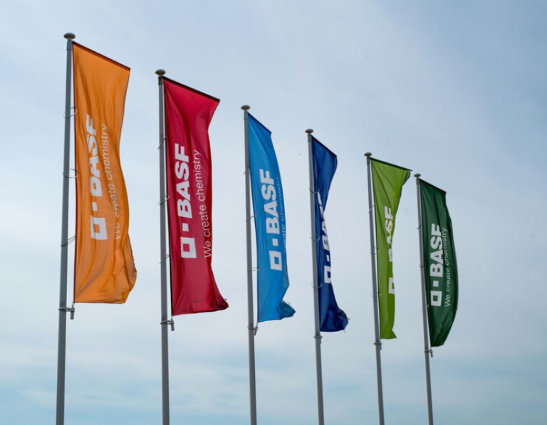 Affordable Flags Printing in Dubai | Flags Printing Dubai
